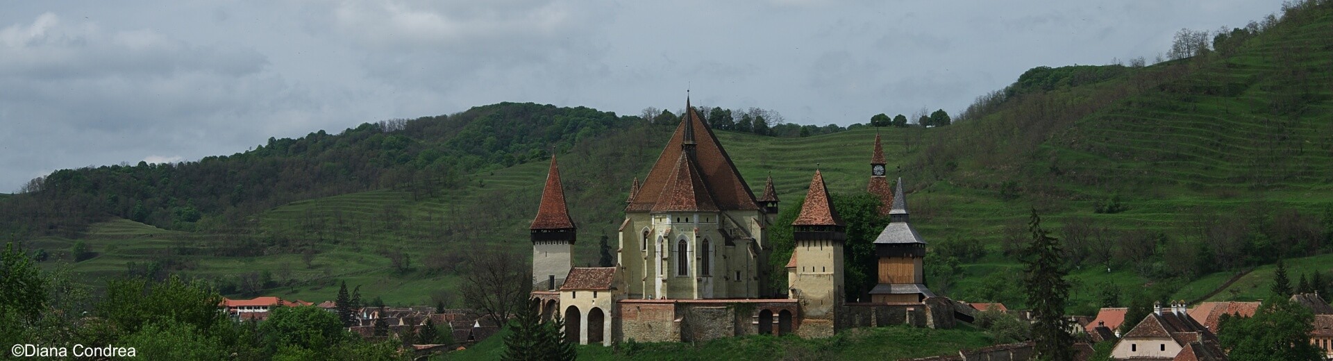 Lovely Photos of the Fortified Churches from Transylvania