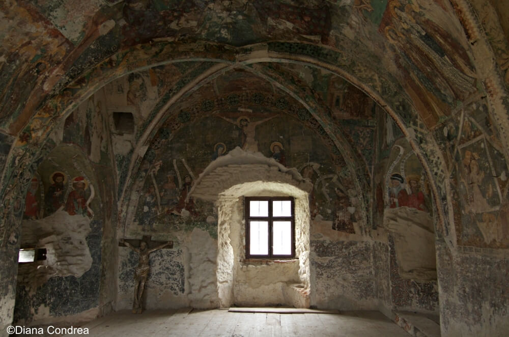 Lovely Photos of the Fortified Churches from Transylvania